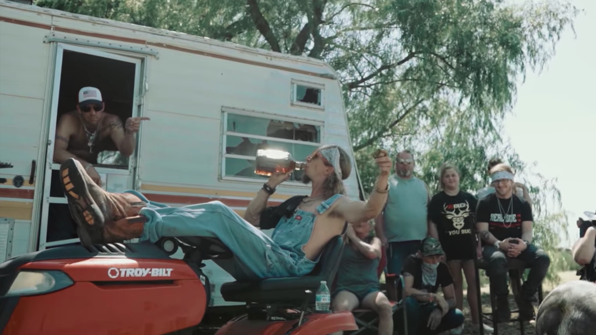 VIDEO SPOTLIGHT – Knuckles x Reddirt Rickert “Honky Tonk Trap ...